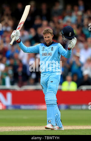 Joe Root of England celebrates a century (100 runs) during the 4th ...