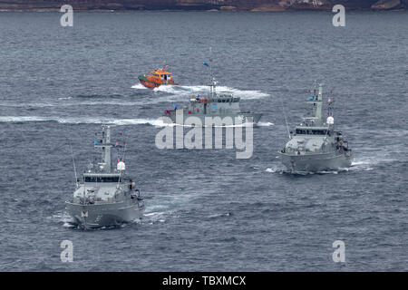 HMAS Bundaberg (ACPB 91) Armidale-class patrol boat of the Royal ...