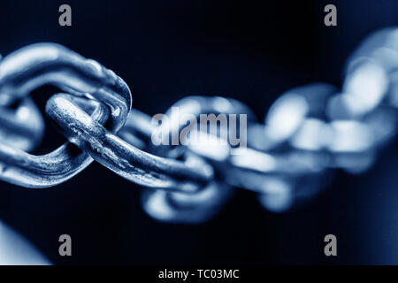 Detailed closeup lots of silver chains Stock Photo - Alamy