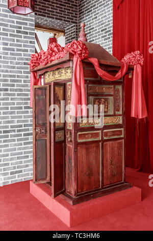 Traditional Sedan Chair for a Bride - Chinese Wedding, China Stock ...