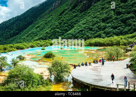 Huanglong Colorful Pool Scenery 5 (Colorful Pool is a group of ...