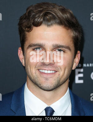 Jackson Hinkle arrives at the HBO Documentary Film ICE ON FIRE Los ...