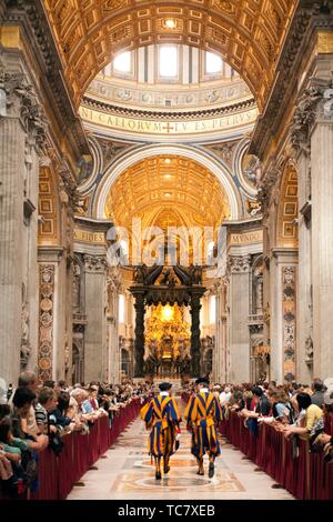 Rome: The Papal Swiss Guard in Vatican City Soldier in exercise uniform ...