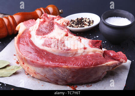 Raw lamb ribs with pepper ready for cooking Stock Photo - Alamy