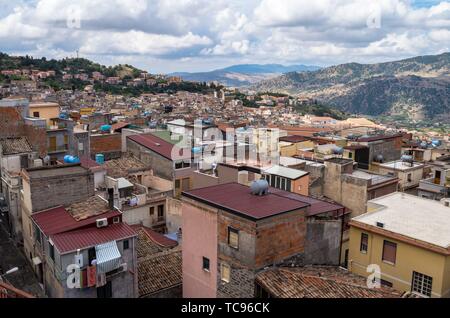 Pistachio of Bronte, Sicily Stock Photo - Alamy