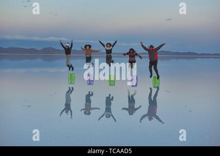 The world's largest mirror, reflection on the salt flats of the Salar ...