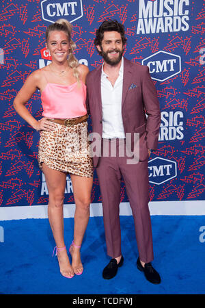 Thomas Rhett arrives at the CMT Music Awards at the Bridgestone Arena ...
