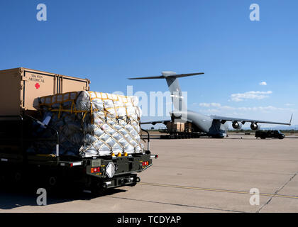 Guardian Angels with the 306th Rescue Squadron, U.S. Air Force, jump ...