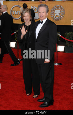 Actors Warren Beatty and his wife Annette Bening arrive at the 16th ...