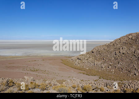 panorama over the salt pans of salar de uyuni, bolivia Stock Photo - Alamy