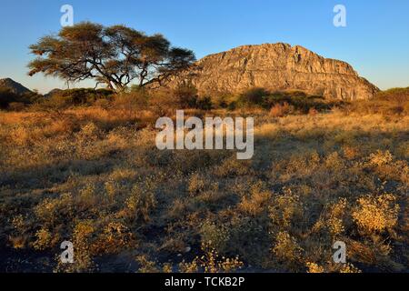 Tsodilo hills "male hill", evening glow, ancient rock paintings site ...