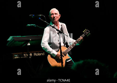 Hanover, Deutschland. 07th June, 2019. Neil Carter from UFO live at a ...