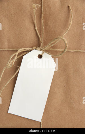 parcel box with kraft paper, close up Stock Photo - Alamy