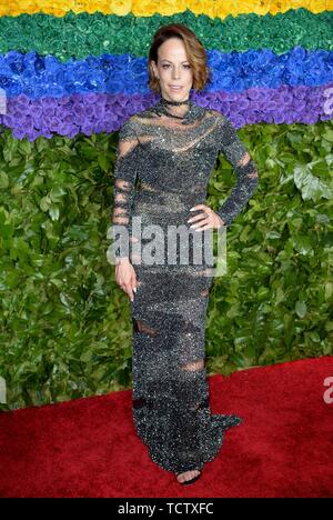Leslie Kritzer at arrivals for 73rd Annual Tony Awards, Radio City ...