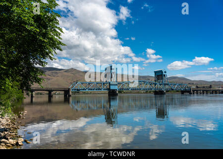 The Lewiston-Clarkston Bridge reflected in the Snake River from ...