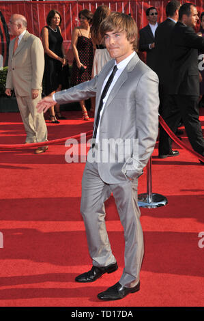 Zac Efron at the 2008 ESPY Awards held at the Nokia Theatre in Los ...