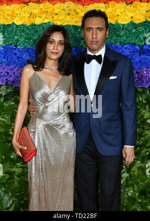 Shaifali Puri, Aasif Mandvi at arrivals for The Bloomberg 50 - Icons ...