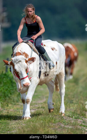 Wolgast, Germany. 11th June, 2019. The 18-year-old Paulina Zargus ...