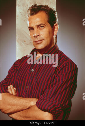 Adrian Hoven, österreichischer Schauspieler, Regisseur und Produzent ...