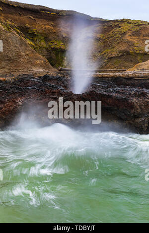 Yachats, Oregon, USA. The Spouting Horn blow hole on the Oregon coast ...