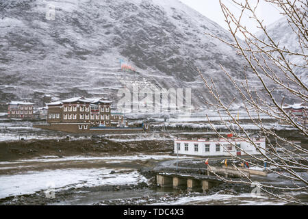 Snow view of Xindu Bridge Stock Photo - Alamy
