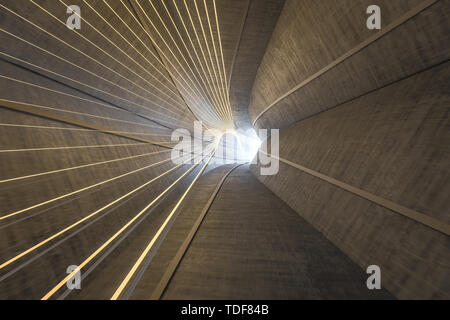 Three-dimensional rendering, curve channels with scattering luminous ...