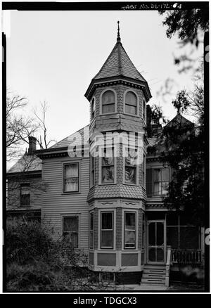John B. Lindale House & Farm, 24 South Main Street, Magnolia, Kent ...