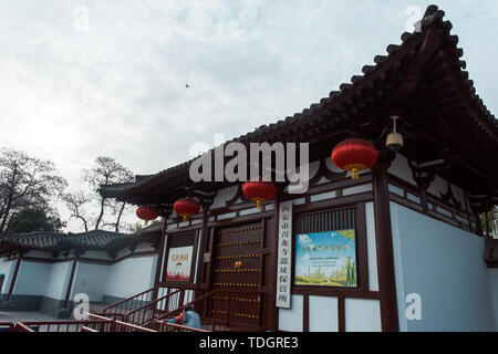 Cherry blossoms at Qinglong Temple in Xi'an Stock Photo - Alamy