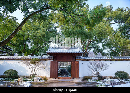 Jingzi Temple, Hangzhou Stock Photo - Alamy