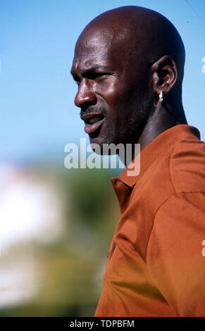 Dec 16, 1998; Los Angeles, CA, USA; Actress THORA BIRCH at the ''The ...