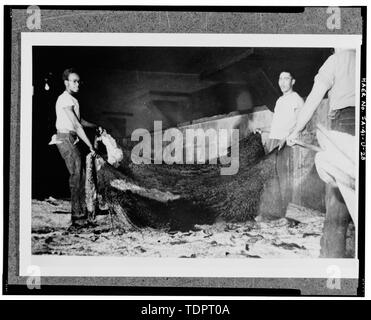 Photographic copy of undated photo; Photographer unknown; Original ...