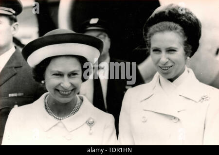Queen Elizabeth II with Princess Anne and Prince Edward aboard the ...