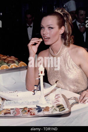 German actress Solvi Stubing eating an apple, 1960s Stock Photo - Alamy