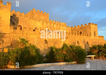 Castle of Partanna, Sicily Stock Photo - Alamy