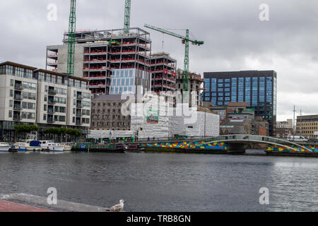 1 grand canal square office building hsbc accenture bank of ireland and ...