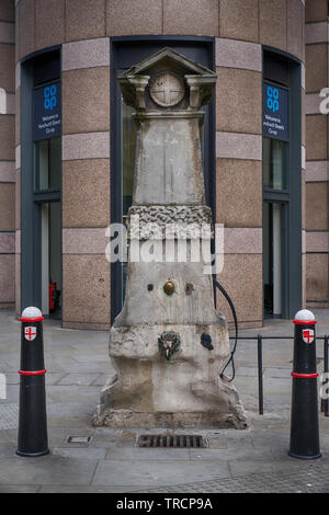Aldgate Pump Stock Photo - Alamy