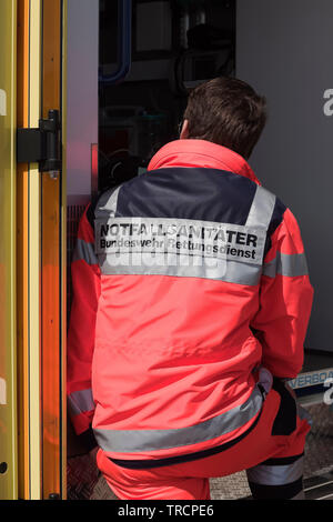 Emergency paramedic of the Bundeswehr in Berlin Stock Photo - Alamy