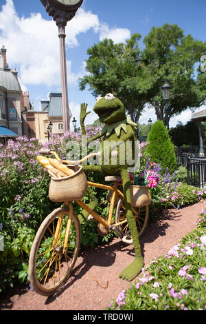 Landscaping at the Epcot Center at Walt Disney World Theme Park Orlando ...