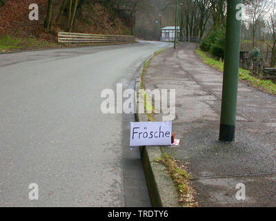 Sign 'Caution frogs', toad migration, traffic sign, warning sign ...