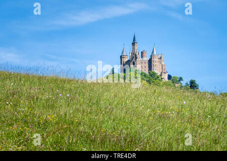 Burg Hohenzollern Castle, near Bisingen, Baden-Württemberg, Germany ...