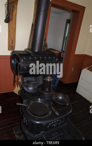 Old cast iron Victorian kitchen range, Southwell Workhouse ...