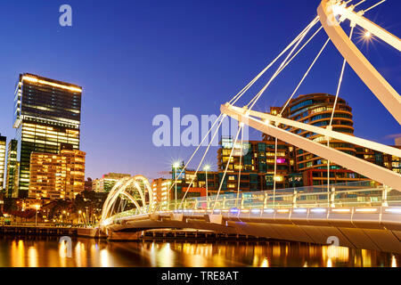 Seafarers Bridge in Melbourne City Centre at the yarra river at spring ...
