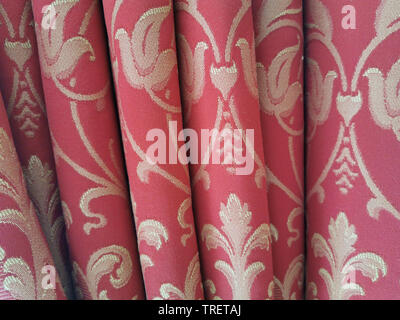 Medieval red and gold fabric texture Stock Photo - Alamy
