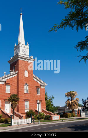 Mormon church - tabernacle exterior view Stock Photo - Alamy