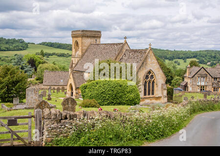 St Barnabas Church and cotswold village in winter snow, Snowshill ...