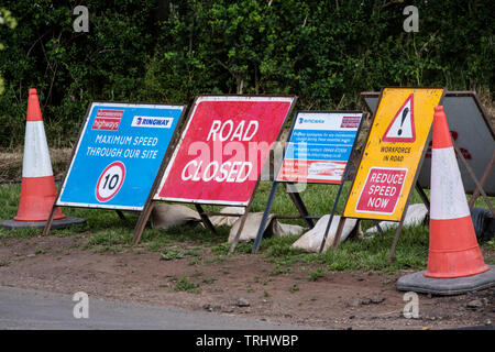Road closure signs, England, Uk Stock Photo - Alamy