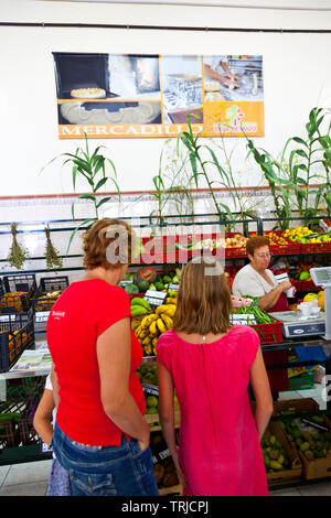 Mercado de productos palmeros. Pueblo Mazo. Isla La Palma. Provincia ...