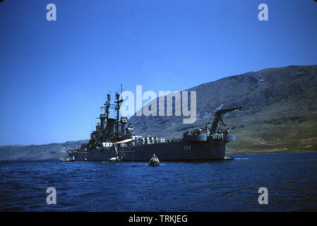 USS Des Moines (CA-134) at anchor c1951 Stock Photo - Alamy