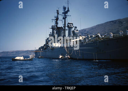 USS Des Moines (CA-134) at anchor c1951 Stock Photo - Alamy