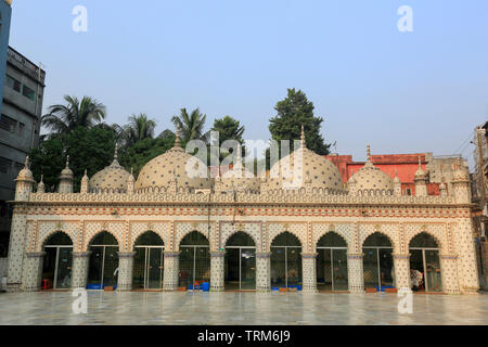 tara mosque dhaka is an ancient mosque with eye catching design and ...